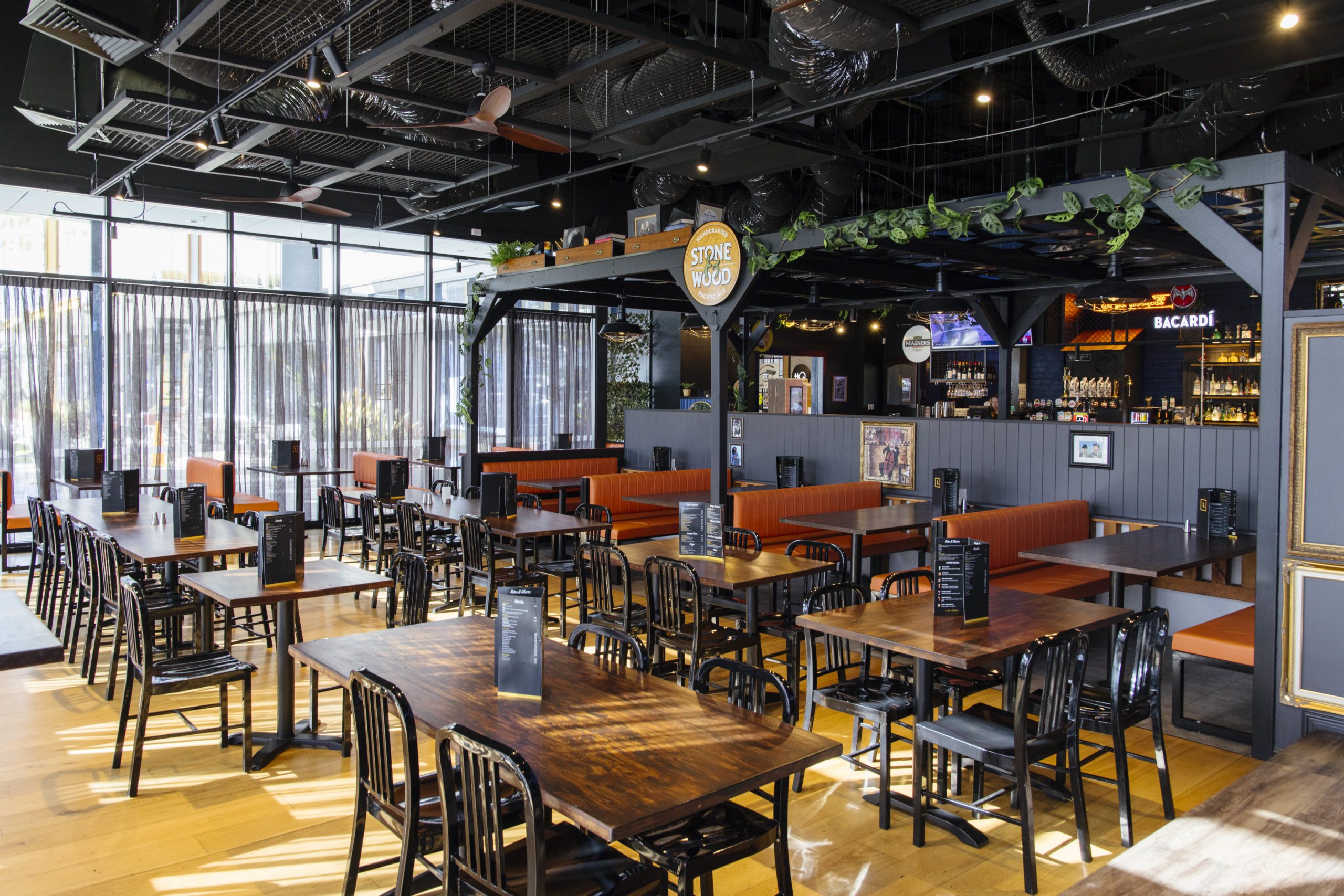 SPACES - Live Lounge